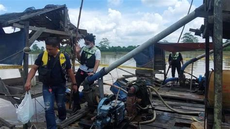 Polisi Razia Penambangan Emas Ilegal Di Sungai Batanghari 3 Pelaku Nyebur Ke Air Bicara Apa