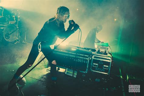 Crystal Castles Smolder At Fonda Theatre New Vocalist Edith Frances