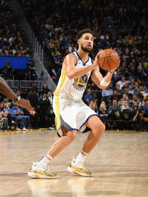 Nba 揭幕战球鞋汇总！国产鞋遍地开花！维金斯穿的居然是凯尔特人nba安德鲁·维金斯新浪新闻