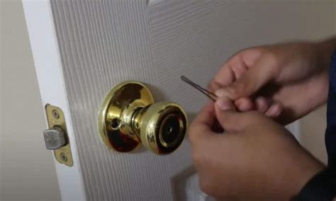 How To Open Locked Room Door Without Key