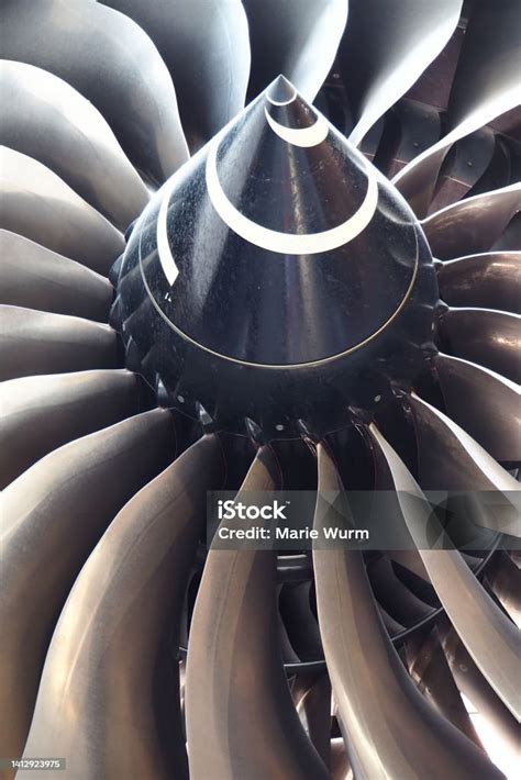 나선형 블레이드가있는 비행기 프로펠러 제트 엔진의 클로즈업 0명에 대한 스톡 사진 및 기타 이미지 0명 공학 교통수단 Istock