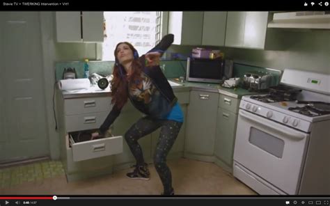 Im Addicted To Twerking Video Official College Life