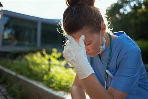 Fau New Survey Unveils Major Impact Of Covid 19 On The Future Of Nursing
