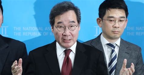 이재명이 애원해도 소용없지탈당 행사 연 이낙연 지지자들