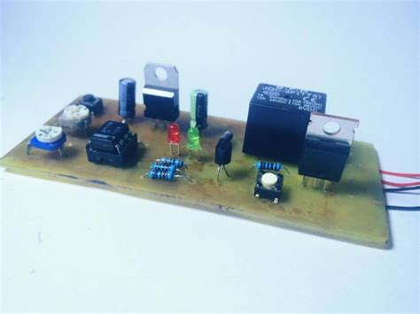 DIY SOLAR CHARGE CONTROLLER