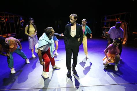 Ο ΓΥΡΟΣ ΤΟΥ ΚΟΣΜΟΥ ΣΕ 80 ΗΜΕΡΕΣ Ιούλιου Βερν Θέατρο ΘΟΚ «Αίθουσα Εύης Γαβριηλίδης