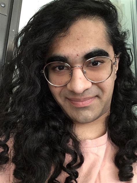 How Fem Do I Look Scrolller