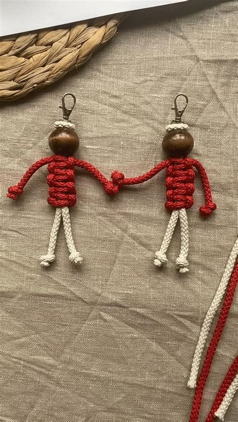 Macrame Keychain Man Toy в 2025 г Модели веревочных браслетов Плетение паутины Поделки