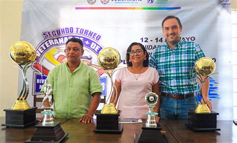 Duelo De Batazos En Solidaridad Quadratin Quintana Roo