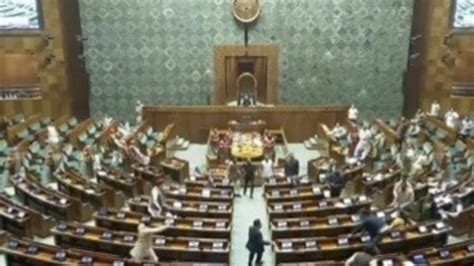 Parliament Security Scare Courageous Mps Confront Intruder Watch