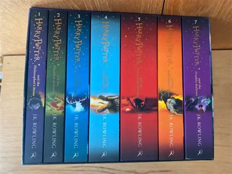 HARRY POTTER COMPLETE Collection Boxed Set Of SEVEN Paperbacks Rowling