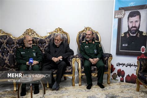 مشرق نیوز عکسدیدار فرمانده کل سپاه با خانواده سردار شهید سید مهدی موسوی