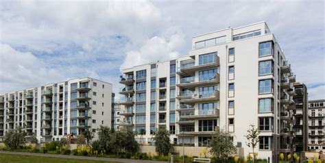How Will Passive Real Estate Investments Perform As Rate Cuts Continue