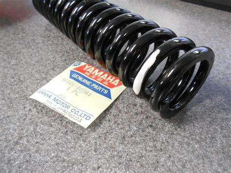 Nos Yamaha Spring 1 White 1975 Mx250 Mx400 Yz360 Yz250 76 Yz125 905