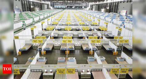 As Shanghai Expands Covid Lockdown Life On Hold In City Of 26 Million