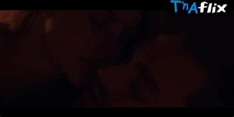 Grace Van Patten Breasts Scene In Tell Me Lies