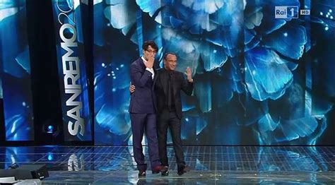 Gabriel Garko A Sanremo 2016 Un Bacio Dal Palco Per Adua Del Vesco