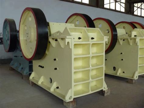 Mining Quarry Granite Basalt Limestone Gravel Crushing Machine