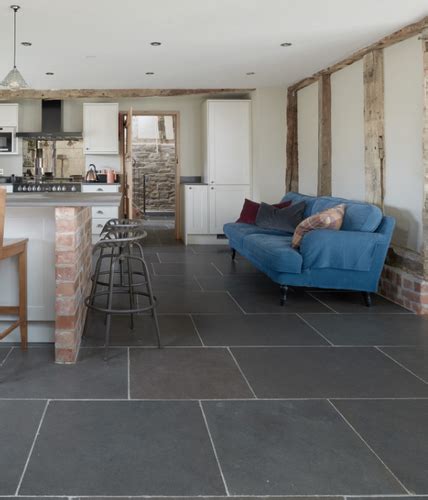 Tyrone Limestone Tumbled Finish Tileright Oxford Ltd