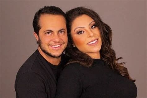 Uau Esposa De Thammy Miranda Revela Quantas Vezes Faz Sexo Por Dia