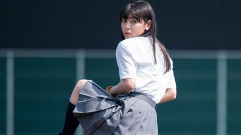 103キロ超なるか！注目のcm美少女が制服姿で 神ピッチング”披露！ Youtube