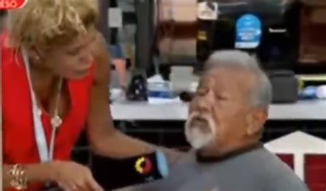 Notera De Tn Se Hacia La Canchera Y Un Vecino Le Tapó La Boca En Vivo