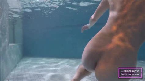 Japanese Beautiful Model Underwater