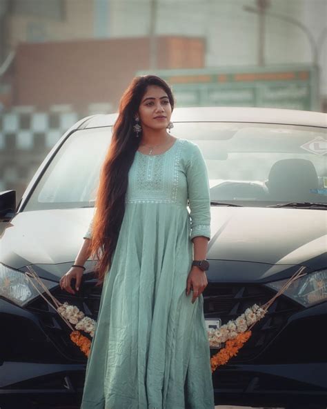 photos அட இவள கயடடக இரககஙகள இநத கழநத யரனன பததஙகள anna serial