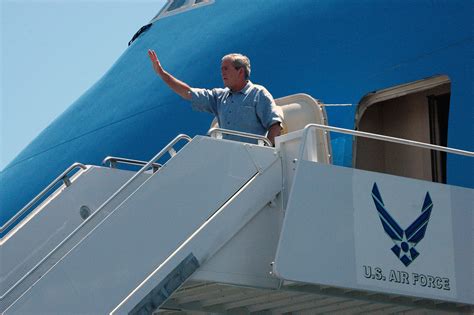 President Visits Hickam Air Force Article Display