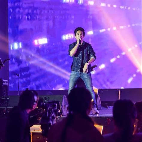 โต๊ะม้านั่ง กระถางต้นไม้ สไตล์โมเดิร์น แข็งแรงทนทาน สวยงาม โต๊ะม้านั่ง กระถางต้นไม้ สไตล์