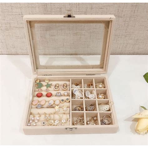 Елегантна кутия за бижута и аксесоари подходяща за всяка жена Vedo Bg