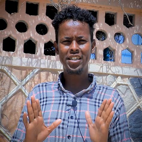 Abwaan Saleebaan Cabdi Caabi Oo Gabay Cusub U Tiriyay Muuse Biixi By Caydaruus Beershiya