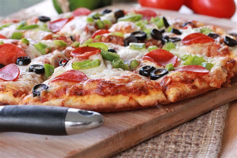 Pizza caseira a receita perfeita para o final da semana Que delícia