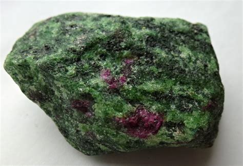Ruby Zoisite A Type Of Metamorphic Rock Rocks And Mineral Specimens