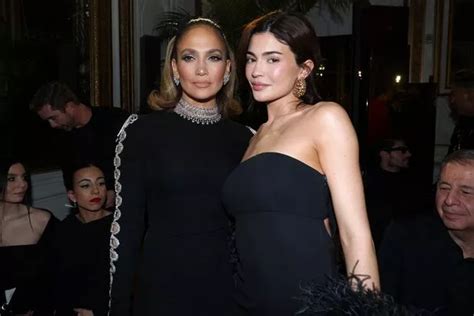 Kylie Jenner And Daughter Stormi 5 Twin In Matching Gowns For Paris