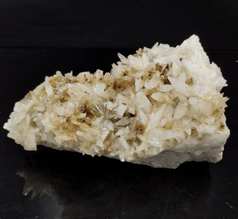 Prehnite And Pectolite Jeffrey Mine Asbestos Quebec Canada