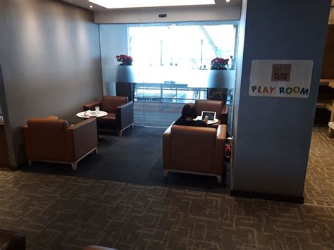 THAI Royal Silk Lounge Concourse D Bangkok Loungerocker