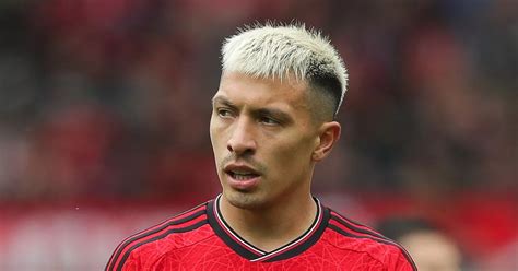 Bruno Fernandes Sends Lisandro Martinez Message After Manchester United