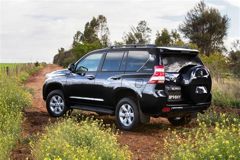 2016 Toyota Landcruiser Prado Pricing And Specifications Photos 1 Of 28