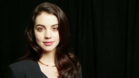 Jaw Dropping Shocking Pics Of Adelaide Kane Youtube