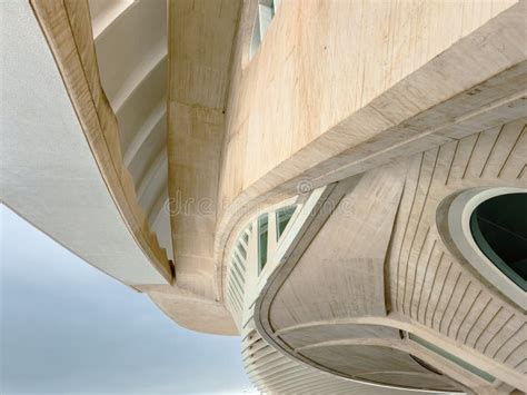 Dynamic Curved Architecture With Structural Detailing Stock Image