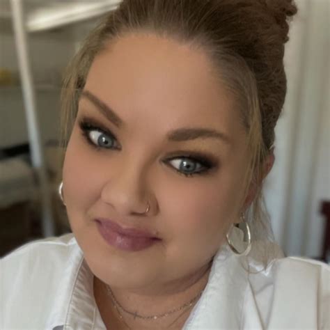 Mitzi D Roberts