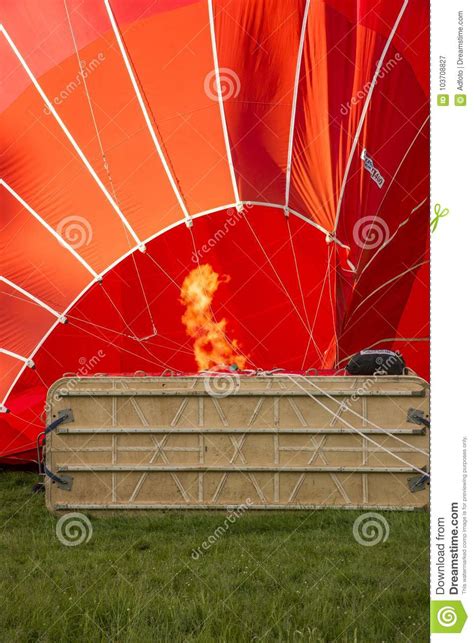 El Globo Del Aire Caliente De La Virgen Imagen De Archivo Imagen De