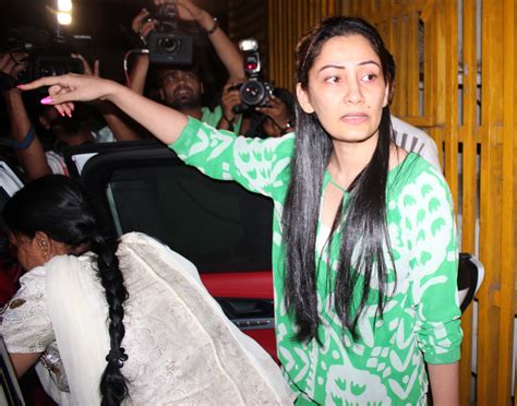 Pictures Of Bindiya Goswami