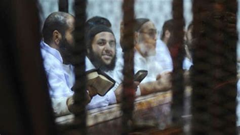 المركز العربي للبحوث والدراسات نذيــر خطـــر التعليق السياسى على