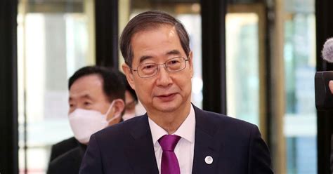 출입기자단 백브리핑 참석하는 한덕수 총리