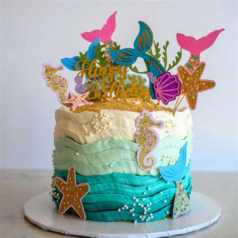 Classic Mermaid Waves Cake White Flower