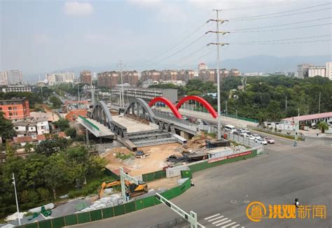 双港大街上跨昌北站立交桥南半幅桥预制梁完成顶推澎湃号·政务澎湃新闻 The Paper