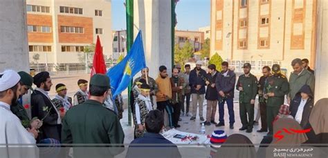 تصاویر آغاز هفته بسیج در ناحیه امام حسن مجتیی ع با ادای احترام به مزار شهید مبارک