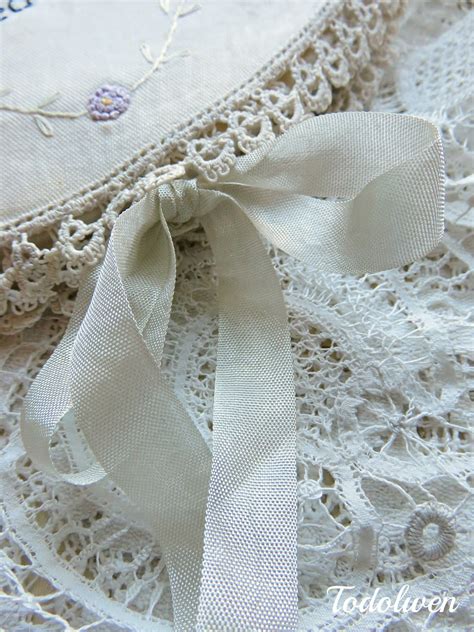 Todolwen Two Vintage Fabric Doilies